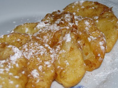 Receita de beignets de maçã simples e deliciosos