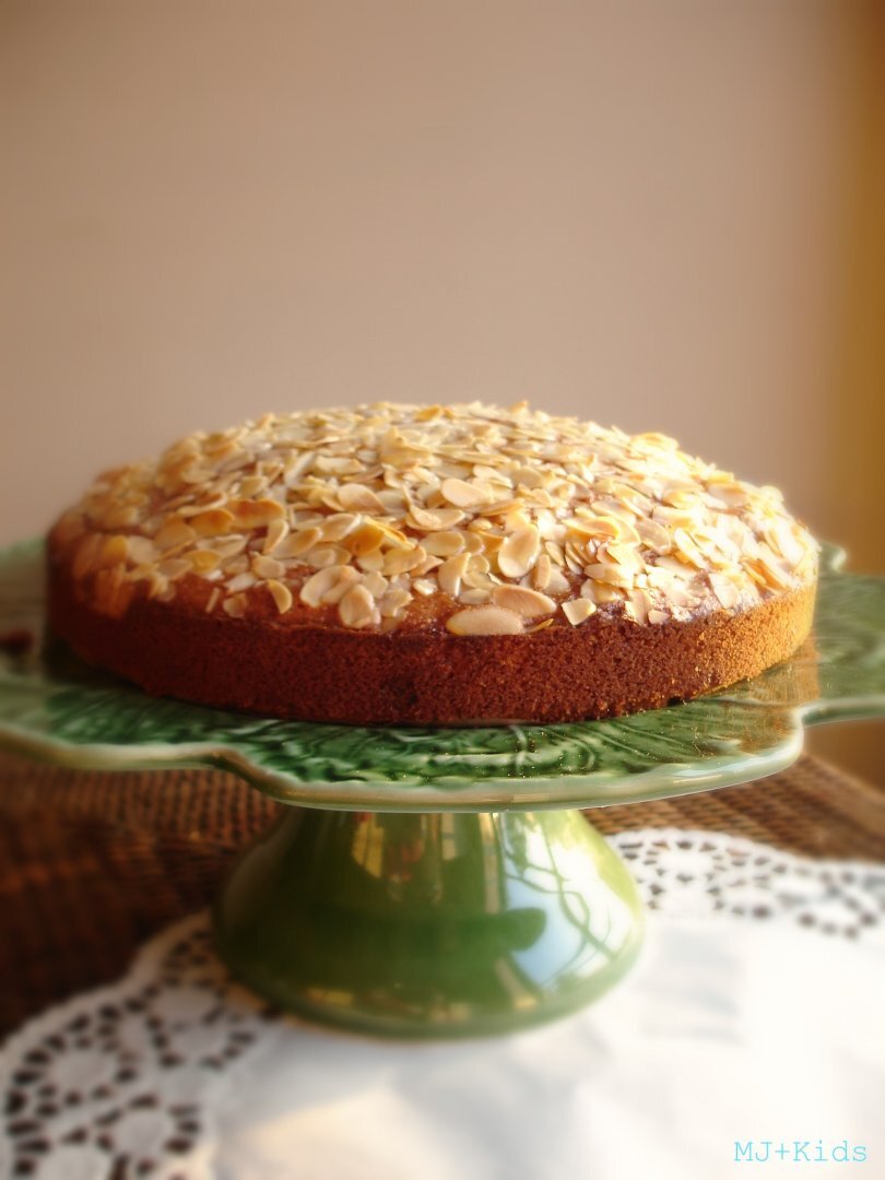 Receita de bolo de amêndoa e mel simples e delicioso