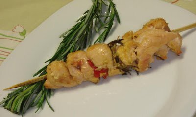 Brochete de frango com alecrim e gengibre - Receita Petitchef