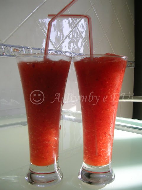 Caipirinha de morango - Receita Petitchef