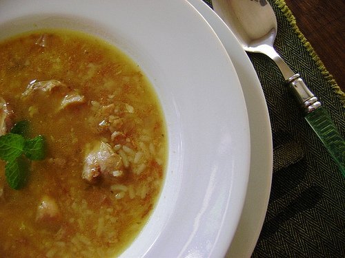 Canja de galinha à moda da serra, receita reconfortante