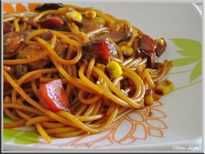 Receita de chao min de legumes saudável e fácil