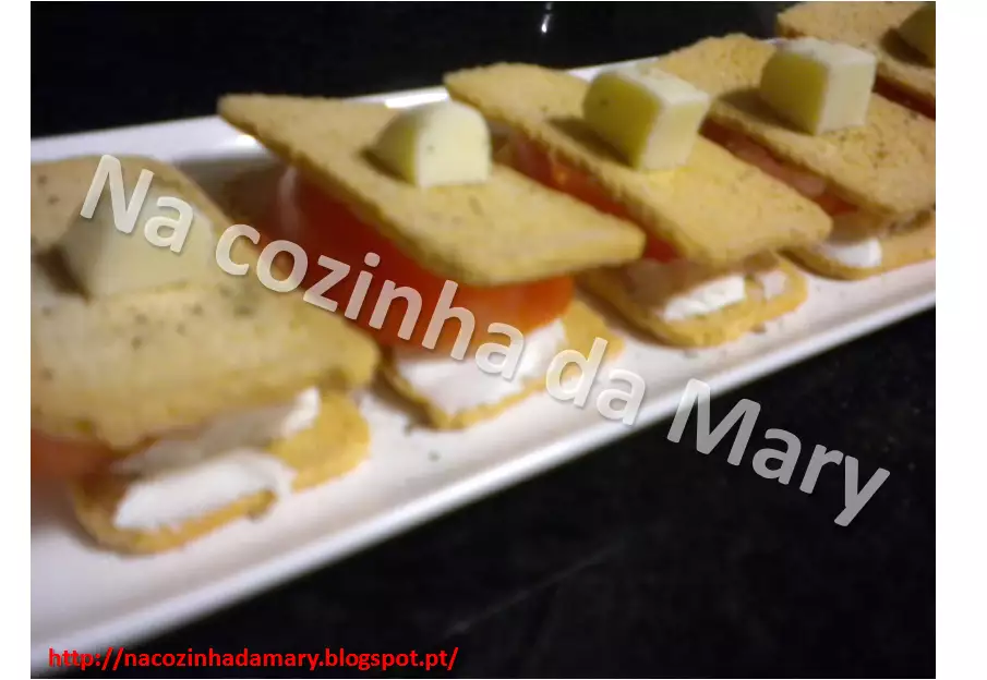 Receita de tostas e tomate simples e saborosas
