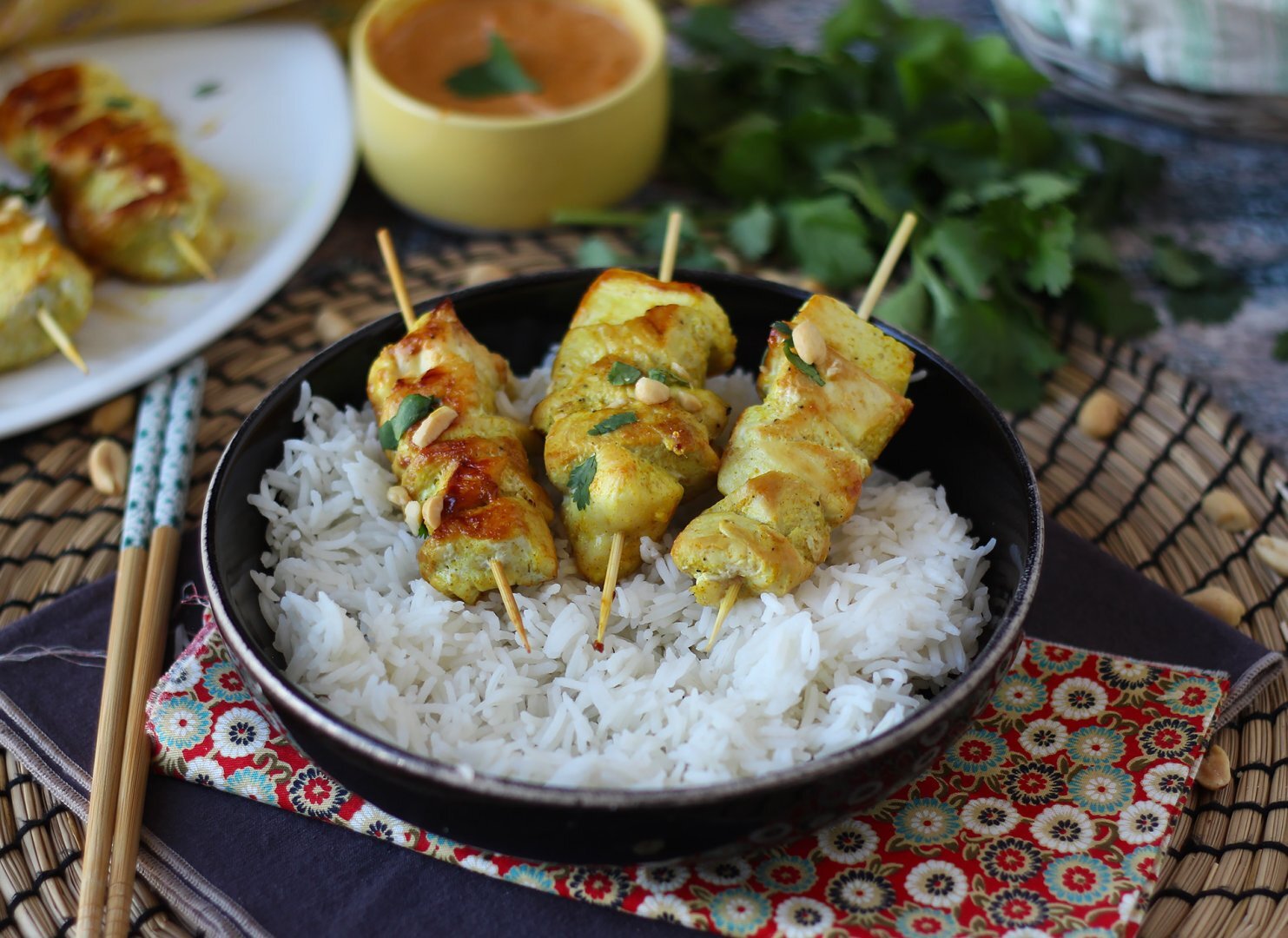 Receita de espetinhos de frango com molho satay