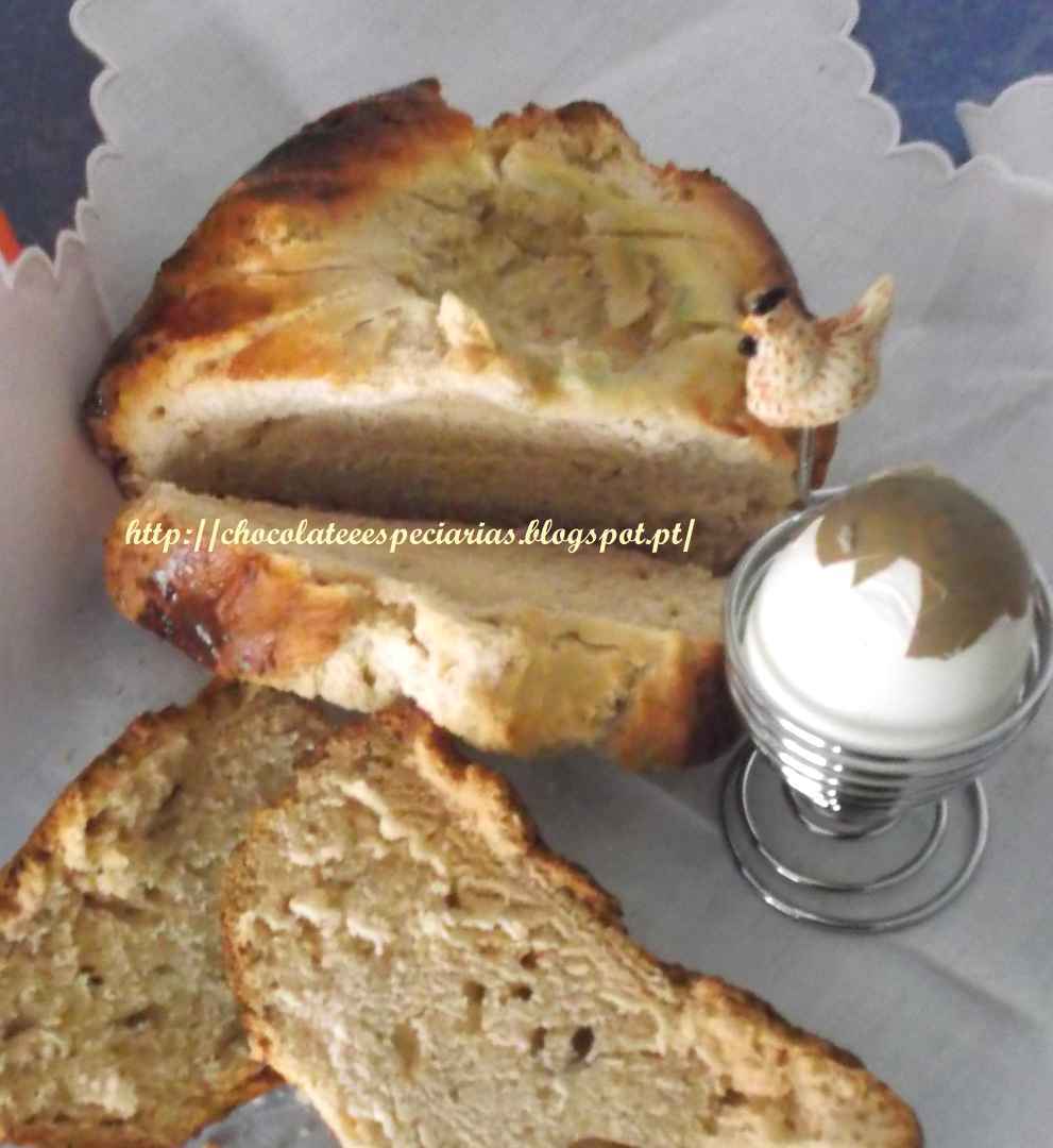 Receita de folar da páscoa com ovos coloridos