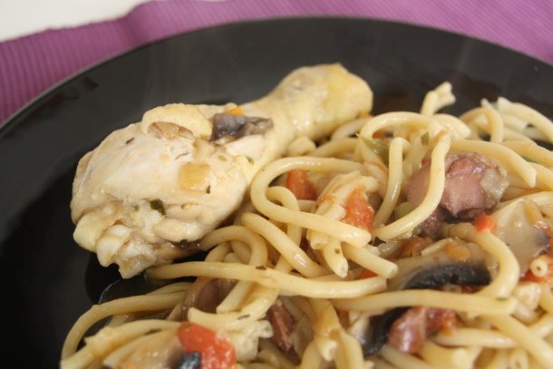 Receita de frango com massa meada e cogumelos