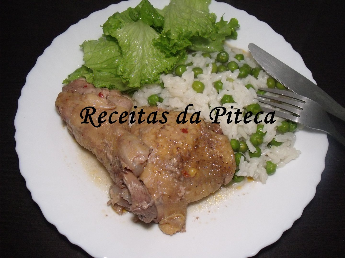 Frango estufado mil ilhas com arroz bom sucesso de ervilhas - Receita ...