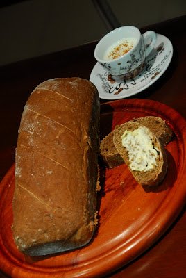 Receita do pão preto do outback: simples e deliciosa