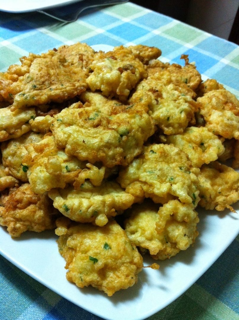 Receita de pataniscas de bacalhau simples e saborosas