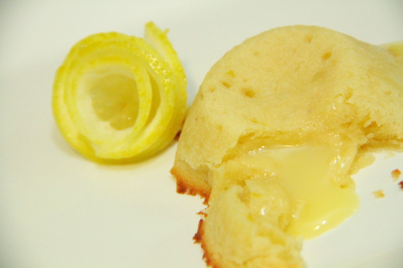 Receita de petit gateau de chocolate branco e limão