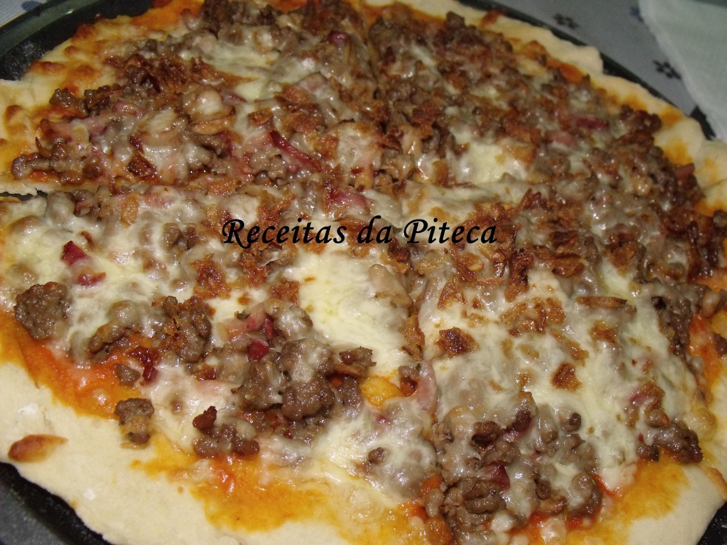Receita de pizza de carne picada simples e deliciosa