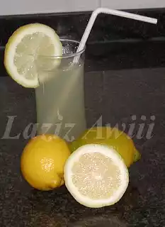 Receita de sumo de limão simples e saudável